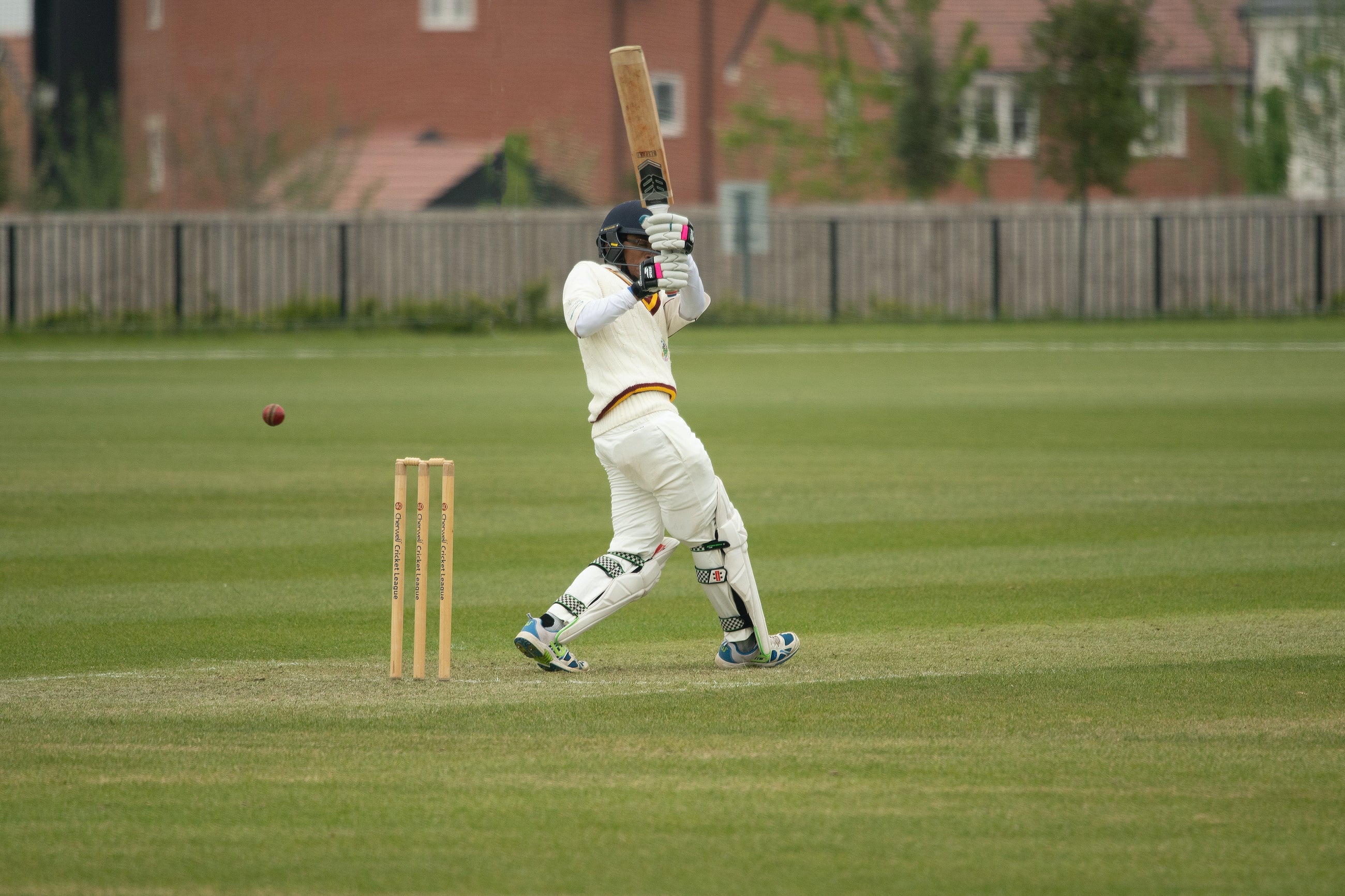 How to Oil a Cricket Bat: The Complete Guide – Village Cricket Co.